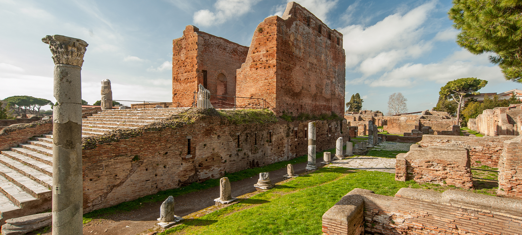 New Escorted Old Roman Port Day Tour - Great Italy Tour